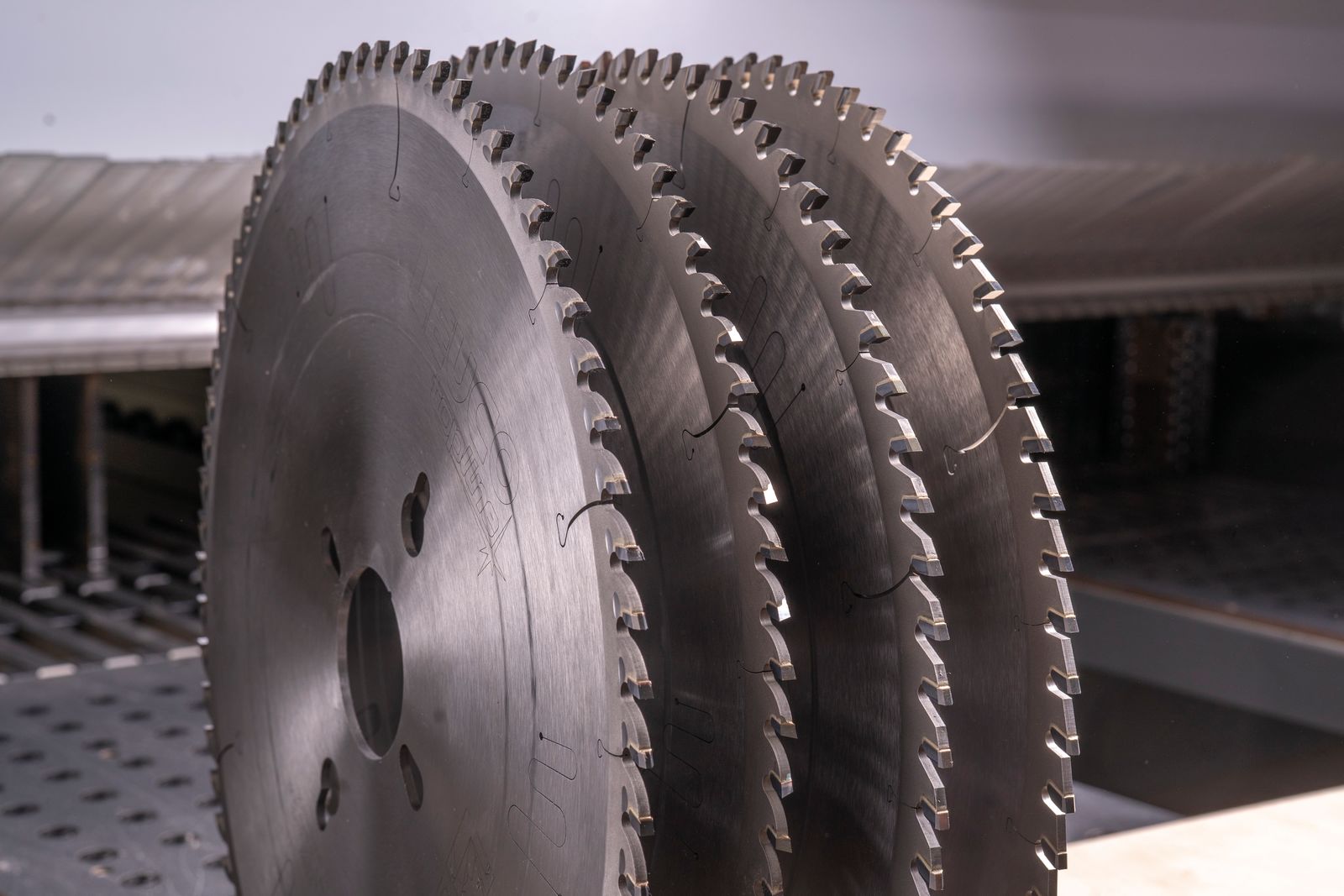 Panel sizing saw blade Q-Cut G6 Long edge lives, optimum cutting quality